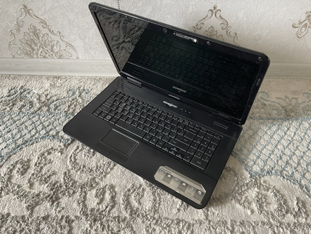 Продам ноутбук Emachines G725