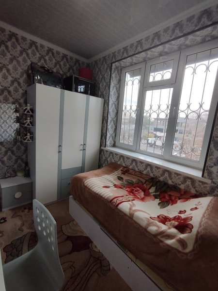 Срочно продаётся 5 комнатная квартира.
