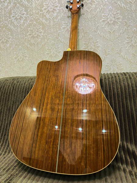 Продаю акустическую гитару Oriental Cherry!  Gitara sotmoqchiman!
