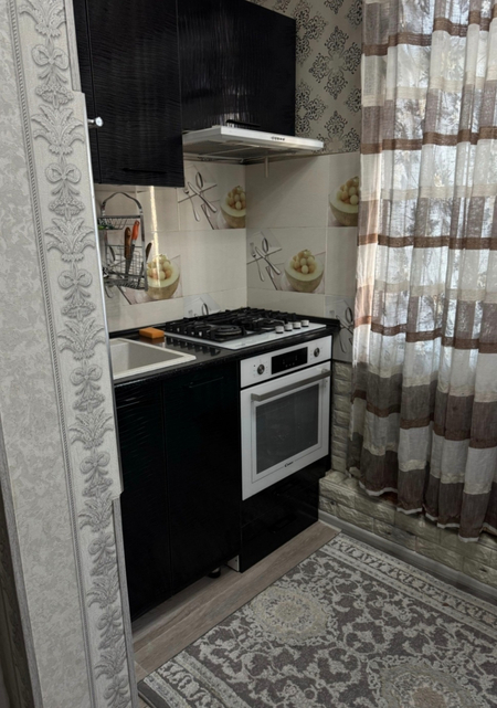 Чиланзар 8 Срочно Сдаётся 1 комнотная