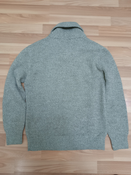 Свитер от фирмы ZARA