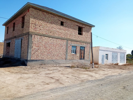 Magazin joqarisi jay qasinda tex satiladi bahasi 550 mln
