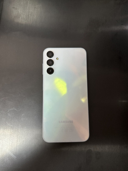 Срочно продаю Samsung a15
