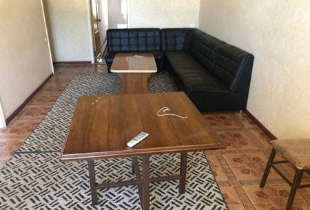 Юнусабад 7квартал 
Алфраганус 
2/4/4
54м2 
350$
Семя!