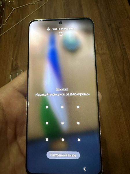 Samsung A82 5G  120Hz sotiladi