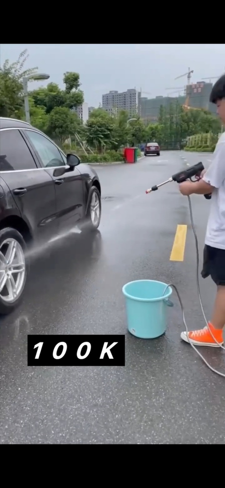 AKSIYA ! Uy sharoitida mashinalarni yuvish uchun simsiz mini Carcher