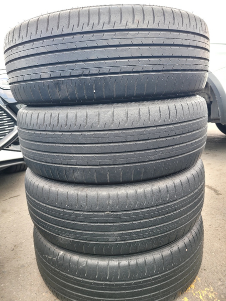 235.55.R19. DUNLOP SPORT..