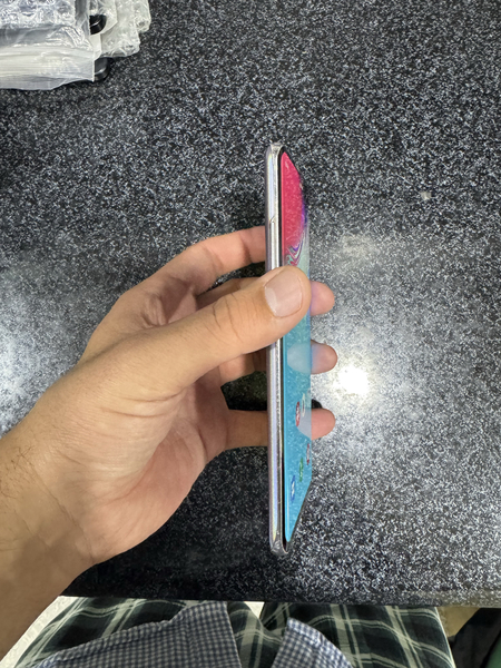 samaung s10 plus 5g pamit 8.256g holati yahwi iwlawi zor