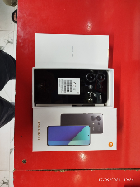 Redmi note 13 8\128