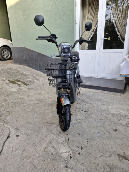 Прадаётся скутер