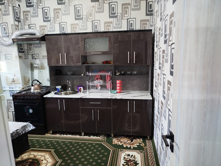 Qarshi shahridan yangi qurilgan uy ijaraga beriladi