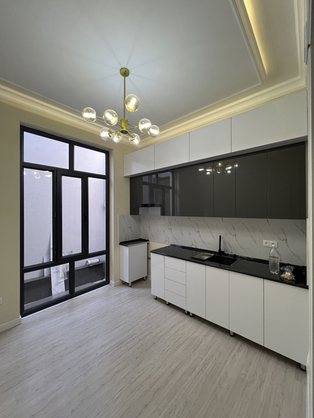 6 хонали TOWN HOUSE коттедж сотилади! Метро 11 чи бекати