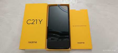Realme C21Y  8ядер 4/64 состояние отличное