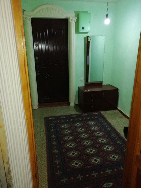 Срочно продается 3 комнатная квартира в Городе Чирчик на Троицке