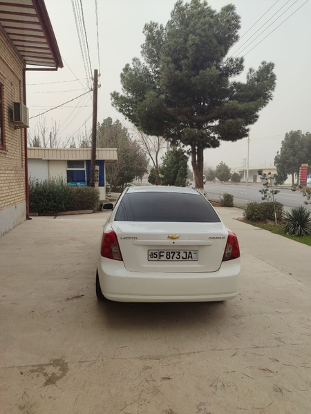 Lasetti 1.8 2012