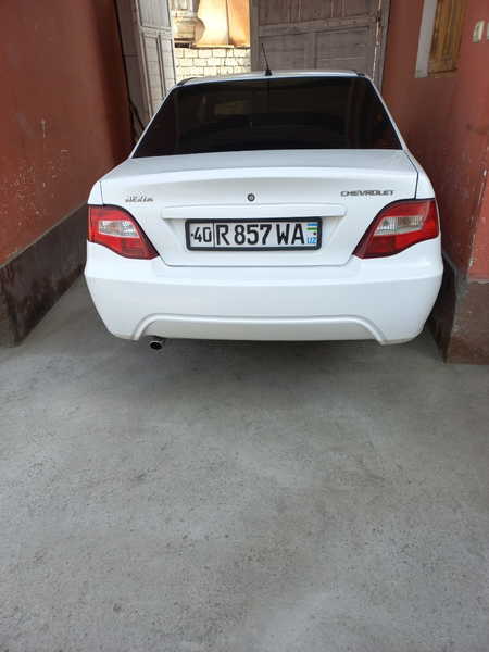 Нексия 2 сотилади