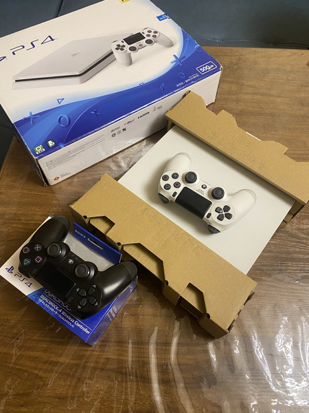 Ps 4 Play station 4 1TB