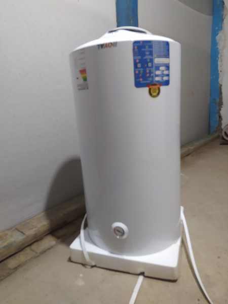 Ariston Sotiladi Yangi rayal 100litr