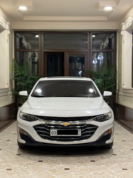Chevrolet Malibu Premier 2022 68,000км