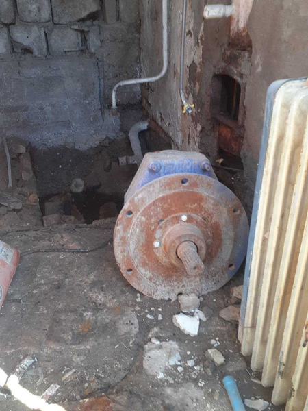 Продаются старые вещи из дома СРОЧНО не дорого