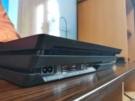 Продаётся PlayStation 4 PRO не взломанный не прошитый или обмен ps5