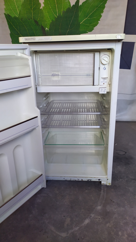 Продается холодильник  Саратов 1225 м