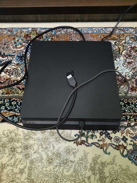 Приставка SONY PlayStation 4 Slim. Модель CUH-2216A, 500GB Jet Black