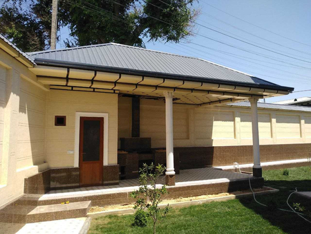 Продаётся дом 4.7 сотка в Уч Кахрамон ор-р ЗАР МАРКЕТ
