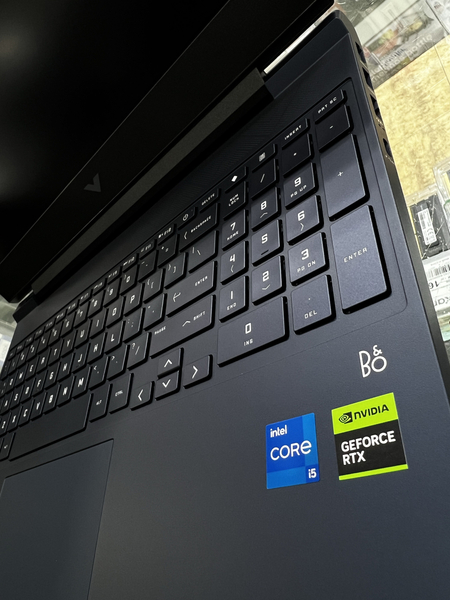 Hp Victus 15-fa1093dx i5-13420H/8/512/RTX3050 6G/15.6’ FHD IPS/Blue