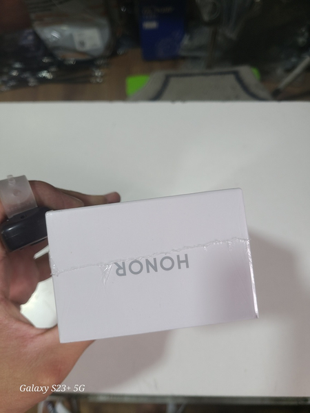Honor X9B 8/256 xolati yangi karobkadan ochilmagan