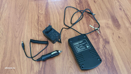 Зарядное устройство ROBITON ProCharger 1000