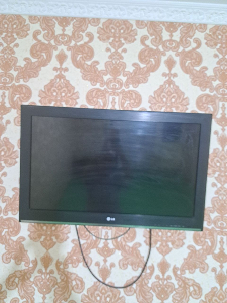 Sotiladi Televizor LG