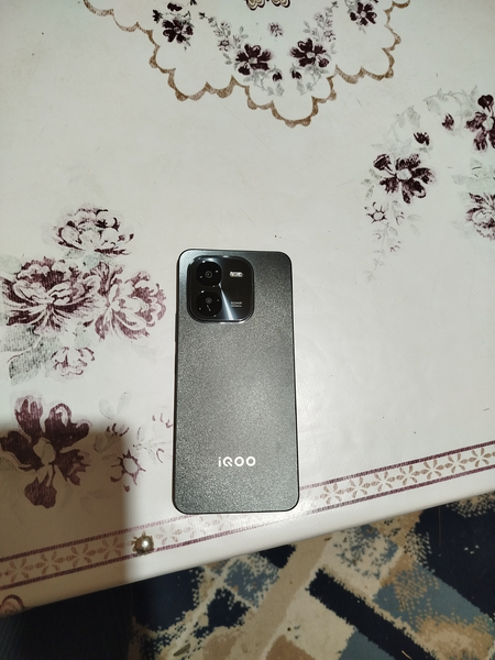 IQOO Z9x 1 oy ishlagan yangidek