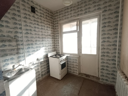 Юнусабад 15, 3/3/5 балкон 2*6, площадь 70кв.м улучшенная планировка
