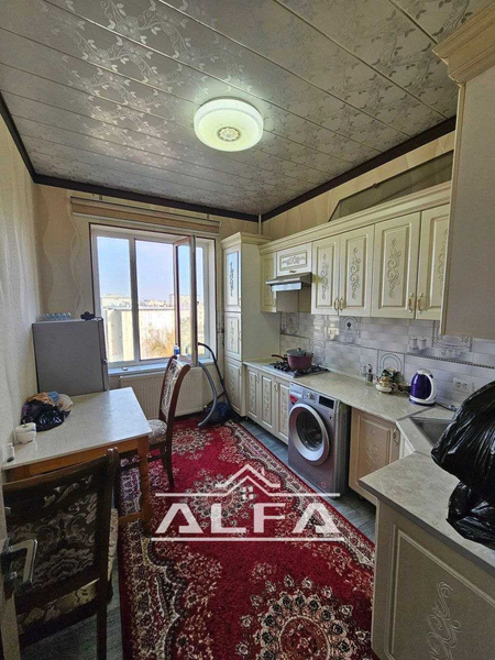 3 xonali 75m² 4-qavat sotiladi.