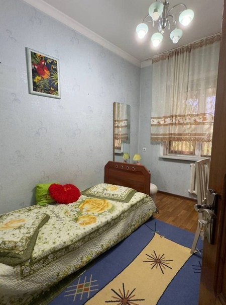 Юнусабад 5кв 3/4/5 балкон: 2*6