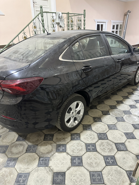 Onix primyer yangi