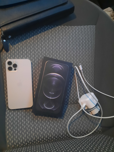 iphone 12 pro idealniy