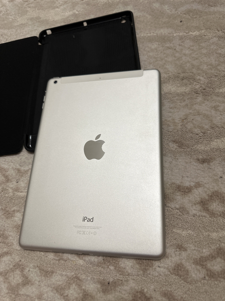 Продаю Ipad A1475 б/у