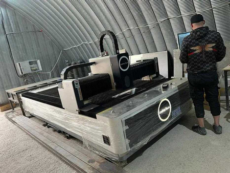 Станок для лазерной резки металла 1530B 1500W ( В НАЛИЧИИ )