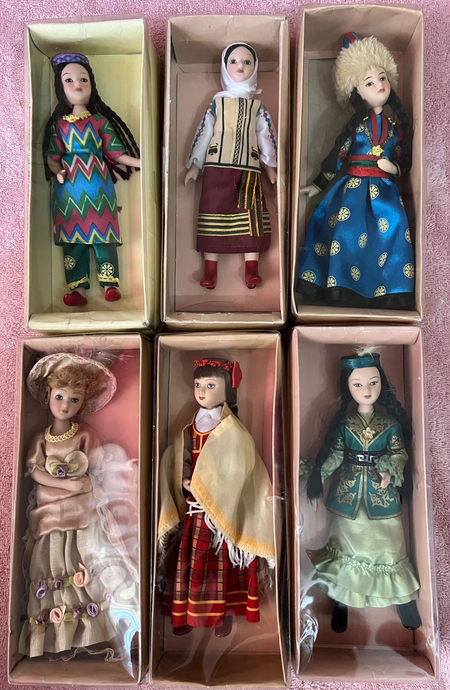 Продам фарфоровые куклы