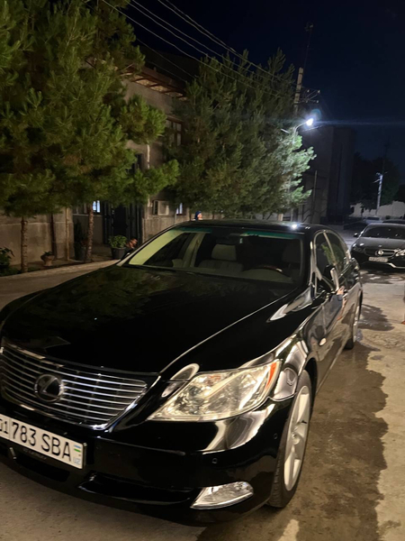 Продается Lexus LS 460 бизнес класс