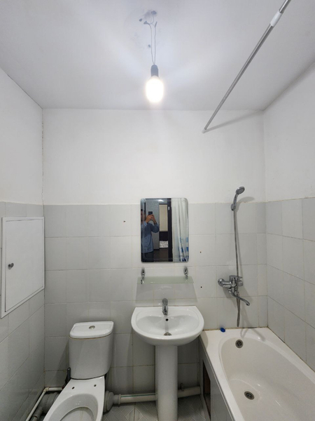 Yangihayot 5A da 2 xona 4 etaj sotiladi