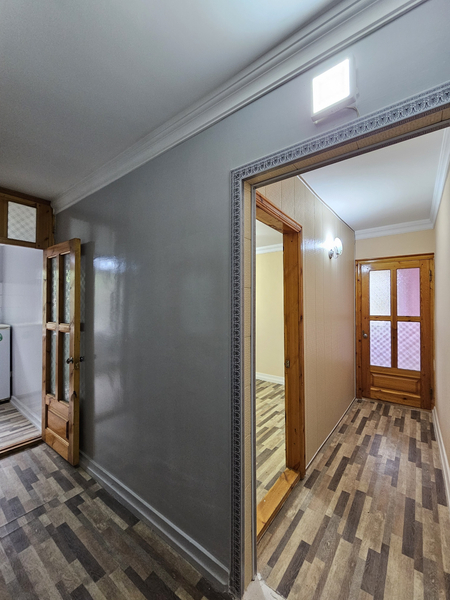 Срочно. Продаётся 2-х комнатная квартира.