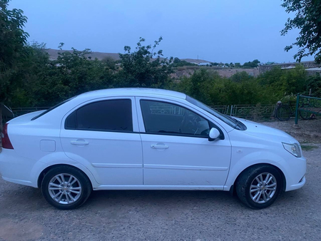 Shevralet nexia 3
