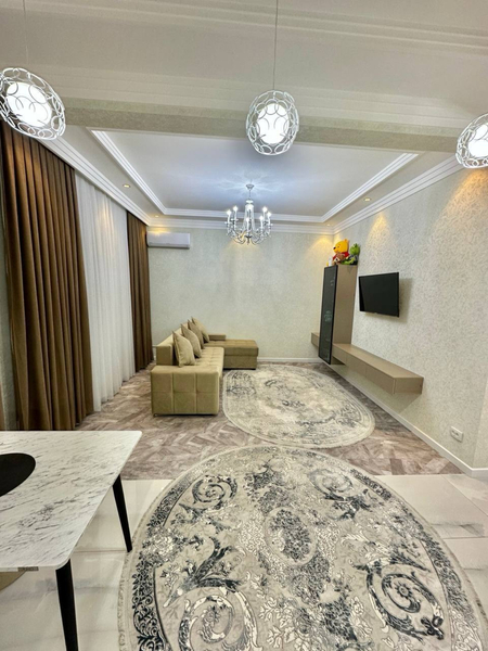 Real House на Паркентском 2/2/8  полность обставлена