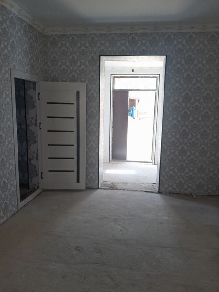 Ховли жой сотилади