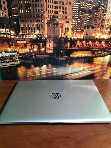 Ноутбук Hp сотилади