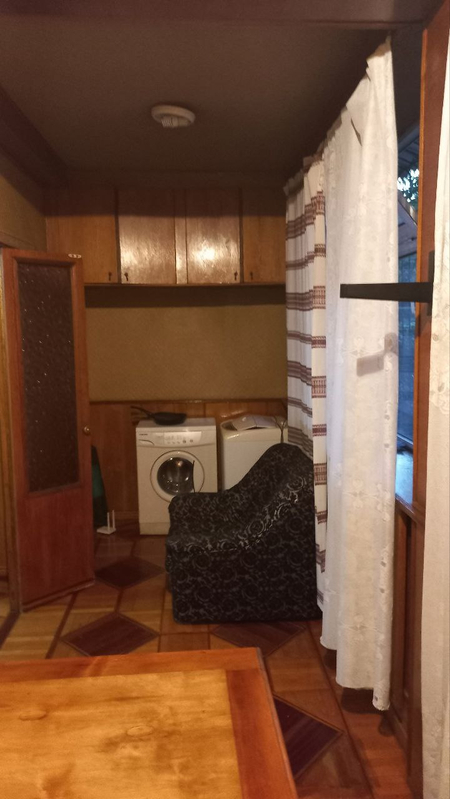 Чиланзар 8, 2/2/4 балкон 2х6, состояние среднее чистая, 52м2