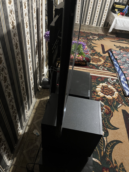 3D LG cinema Home theater 1100 watts 200ghz